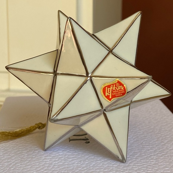 Holiday | Vintage Geo Z Lefton Porcelain 12 Point Star Ornament Figure ...